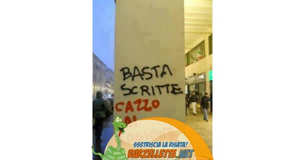 Barzellette.net Foto: Botta e risposta con scritte su muro...